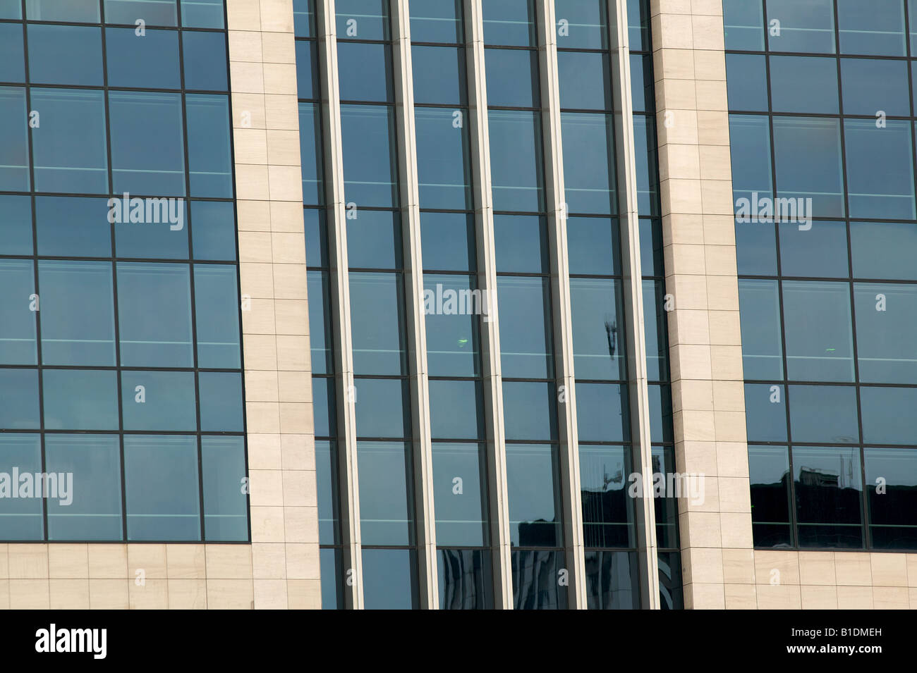 Building reflex hi-res stock photography and images - Alamy