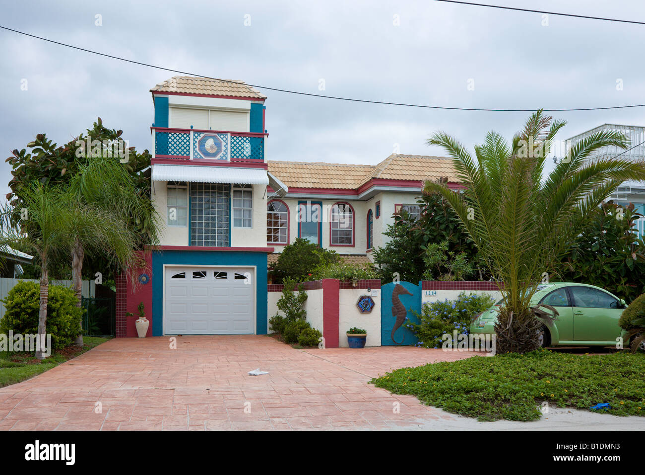 Coastal beachfront residential neighborhood along Atlantic Ocean at New ...