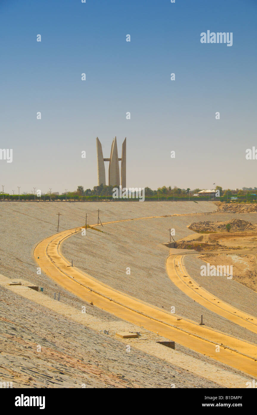 The Aswan High Dam and visitors center at Aswan Egypt Stock Photo - Alamy