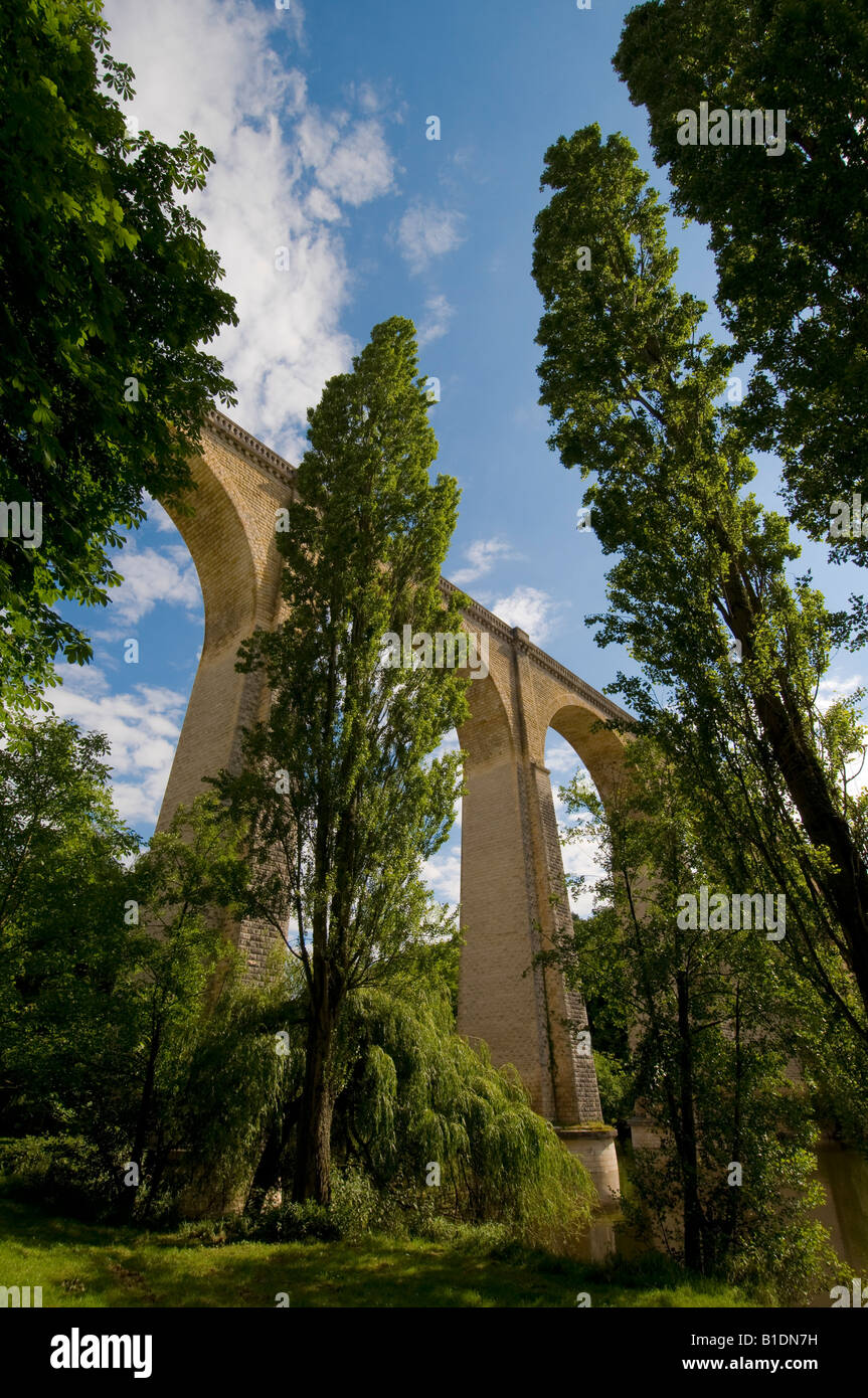 Old railway viaduct crossing river Creuse, Le Blanc, Indre, France Stock Photo - Alamy