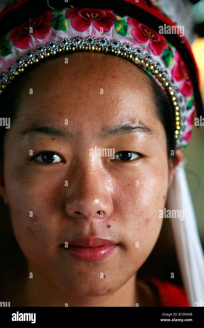 Portrait of a Bai girl in Dali, Yunnan, China Stock Photo - Alamy