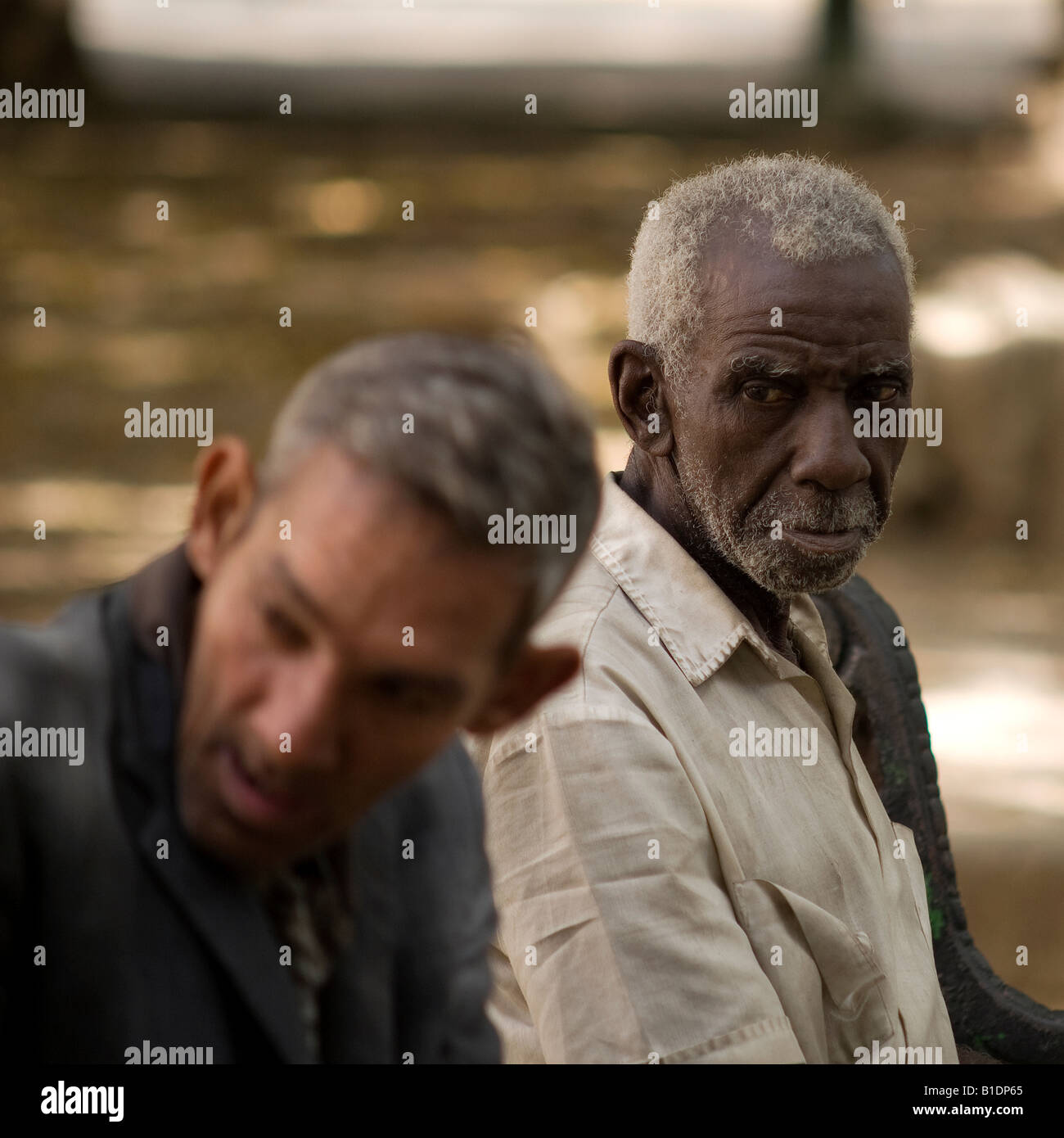 Old man in havana vieja hi-res stock photography and images - Alamy