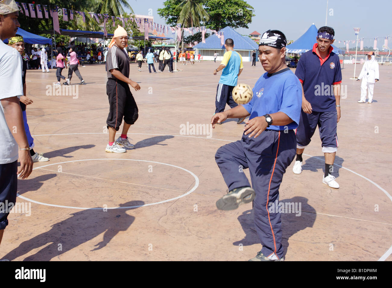 Sepak raga hi-res stock photography and images - Alamy