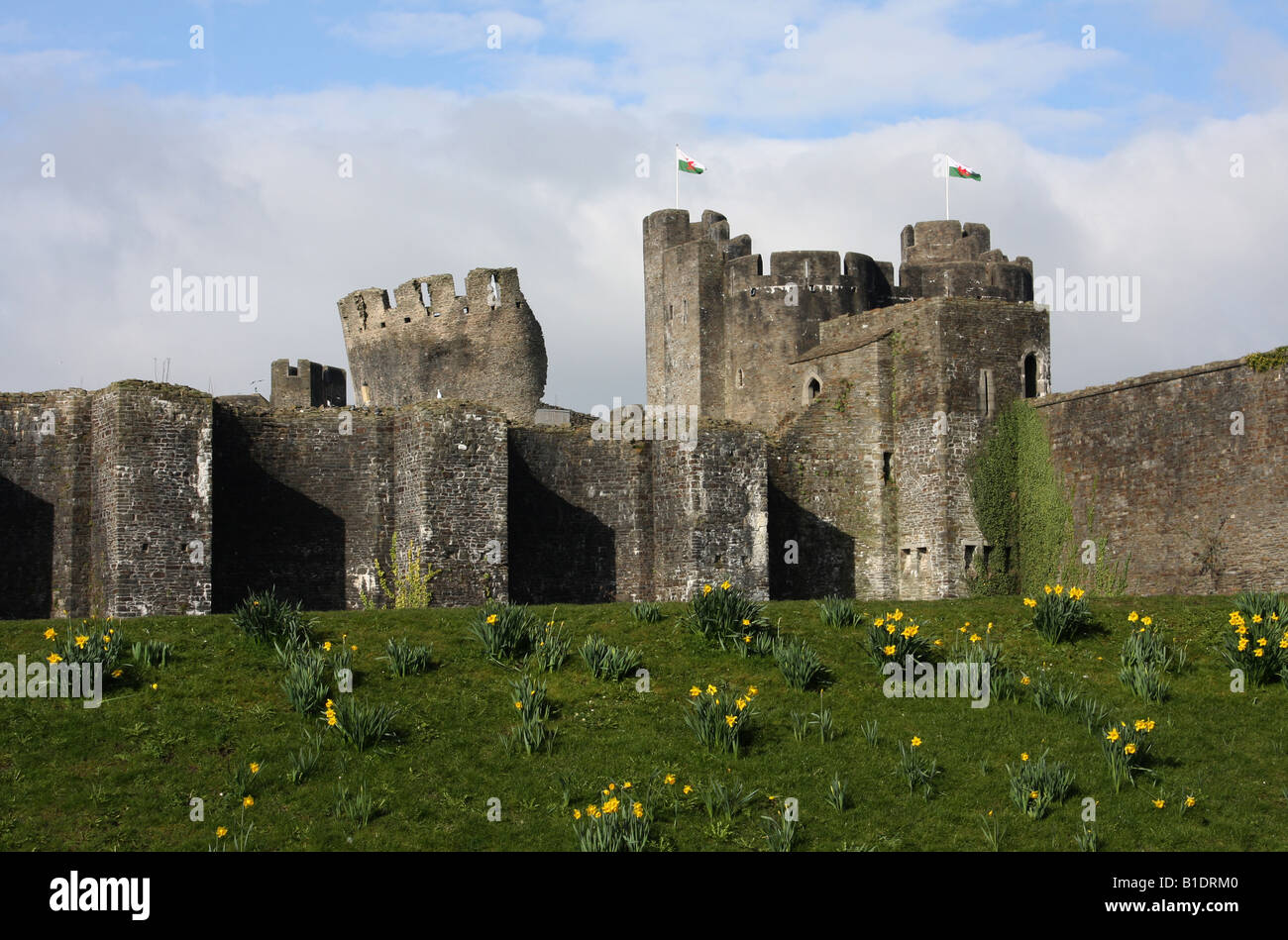 Castles ancient hi-res stock photography and images - Alamy