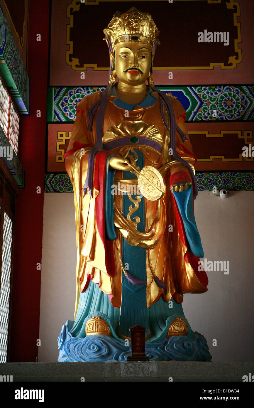 Statue at the Chongsheng Temple, Dali, Yunnan, China Stock Photo - Alamy