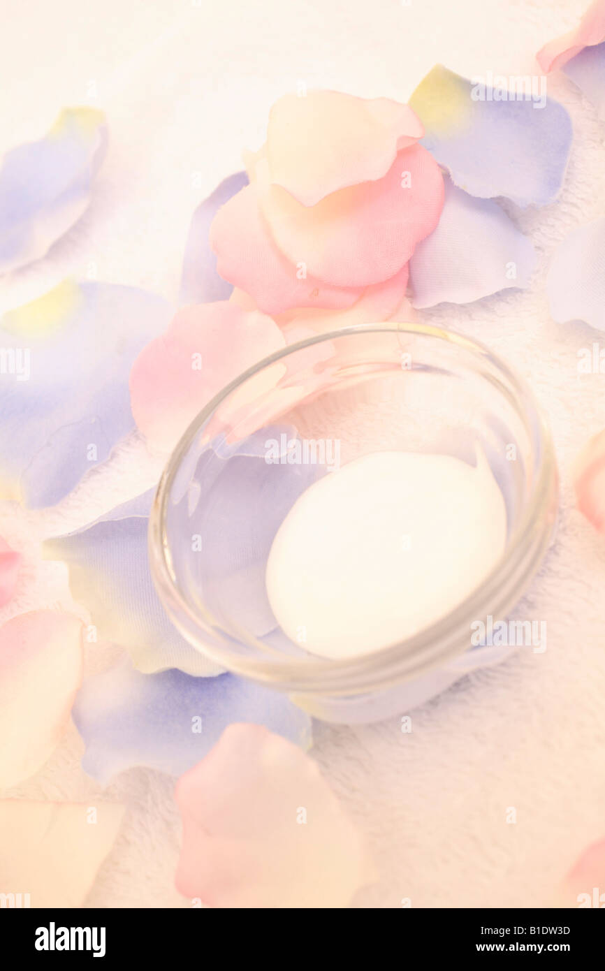 Cream toilet hi-res stock photography and images - Alamy