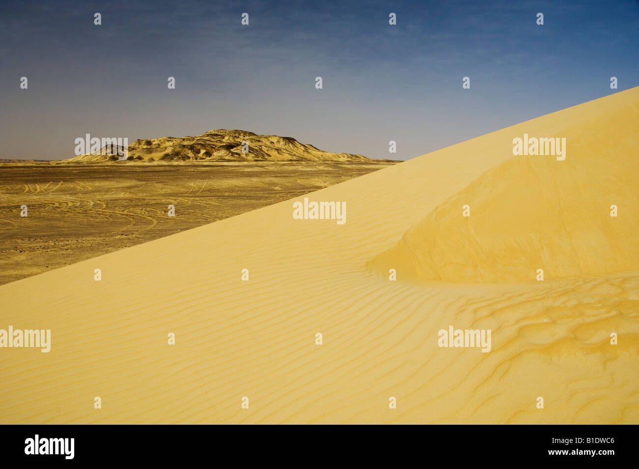 Egypt sand texture hi-res stock photography and images - Alamy