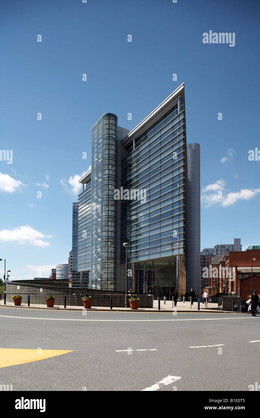 Tall office buildings leeds uk hi-res stock photography and images - Alamy