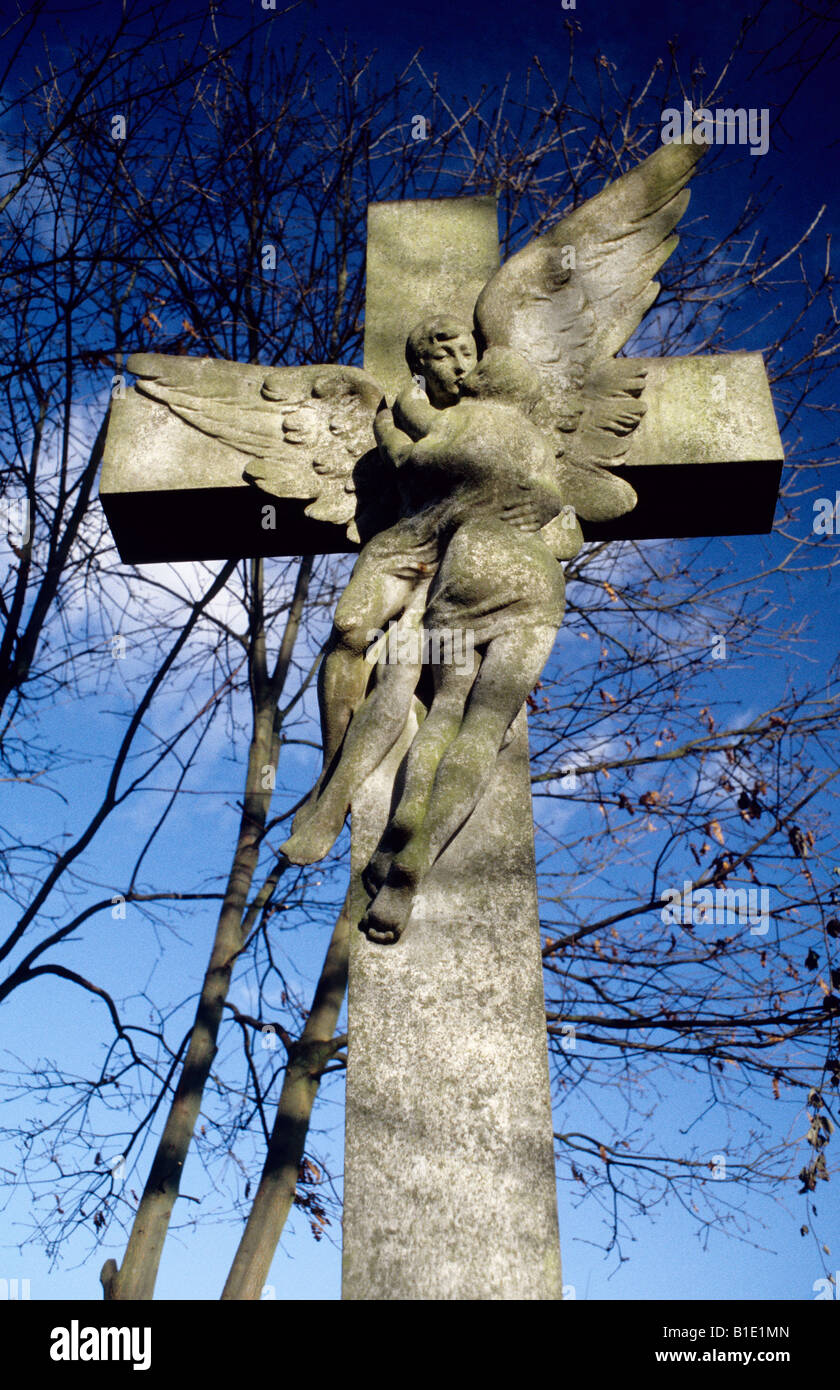 Putney Vale Cemetery, London, England Stock Photo - Alamy