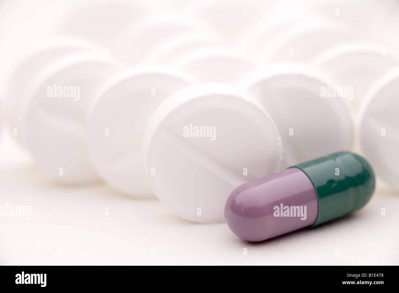 pill capsule medicine asprin paracetamol health Stock Photo - Alamy