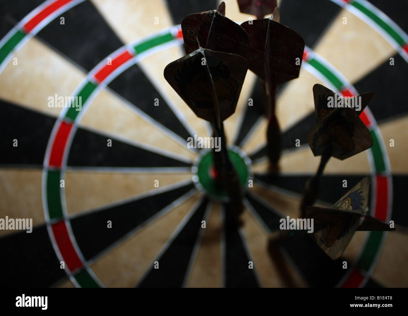 A close up of the darts on a dartboard Stock Photo - Alamy
