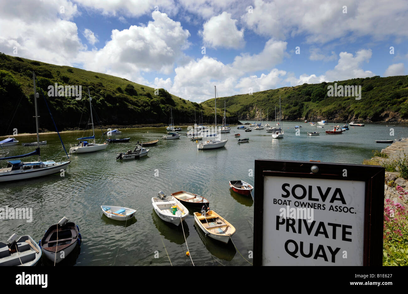 Solva village hi-res stock photography and images - Alamy