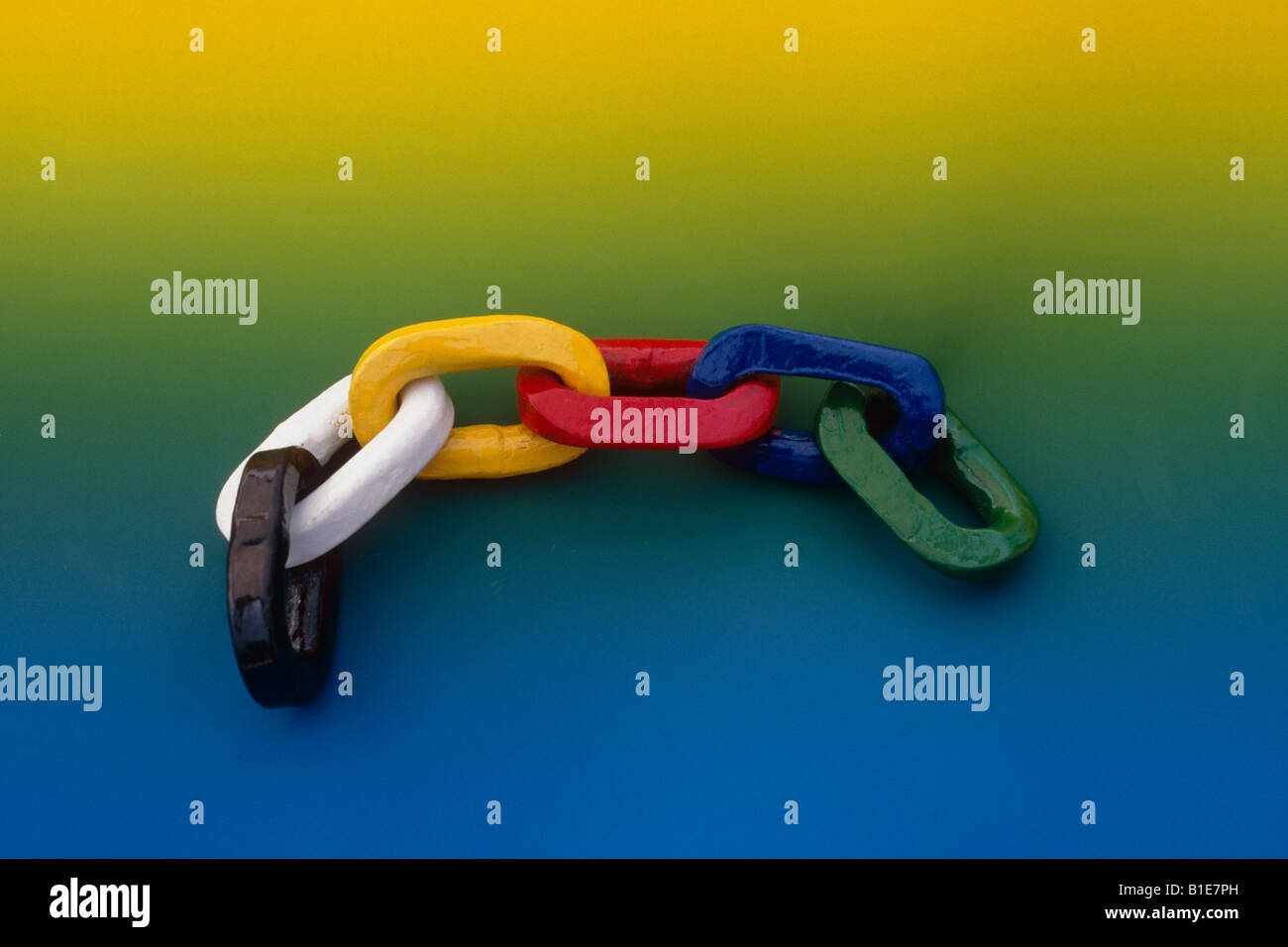 Chainlinks hi-res stock photography and images - Alamy