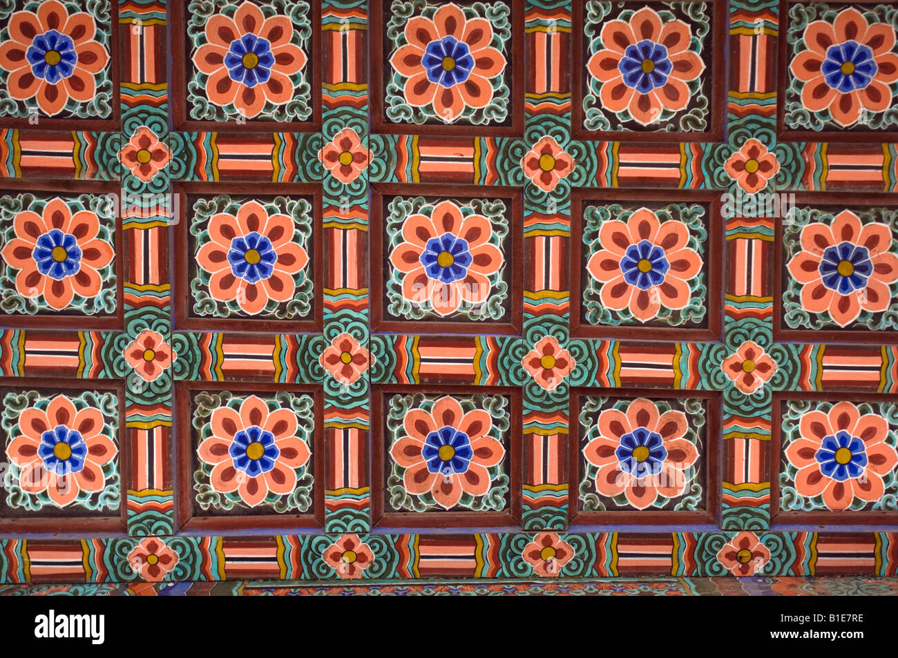 Ceiling Pattern Detail, Bulguksa Buddhist Temple, Gyeongju near Busan ...