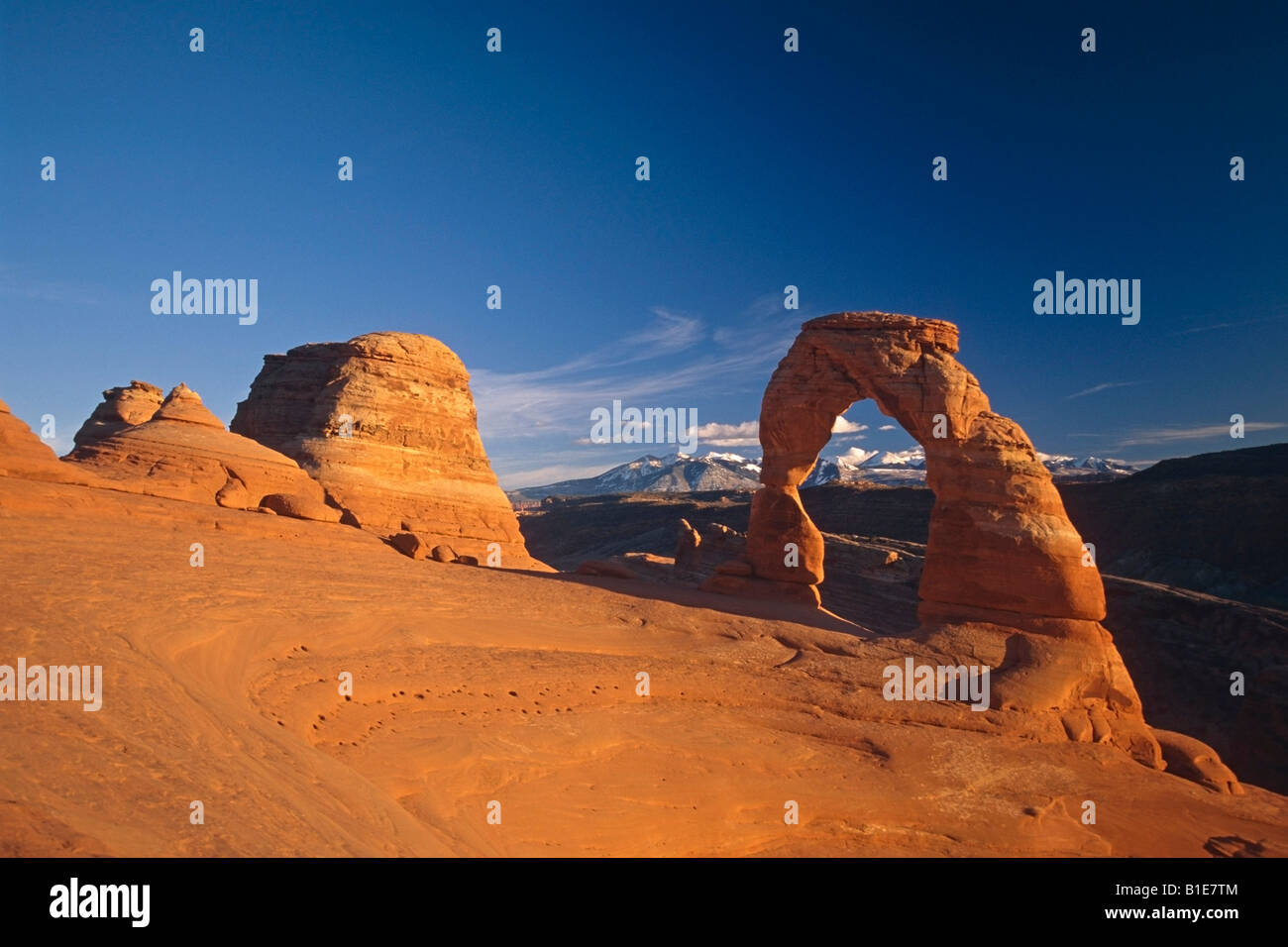 Dawn daybreak arches national park hi-res stock photography and images ...