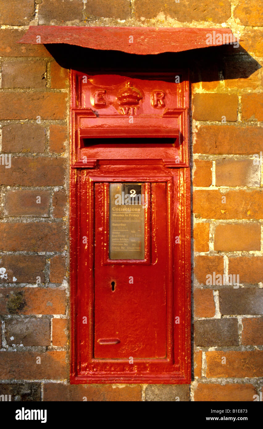 Standard King Edward VII British wall letter box, Wiltshire, UK Stock ...