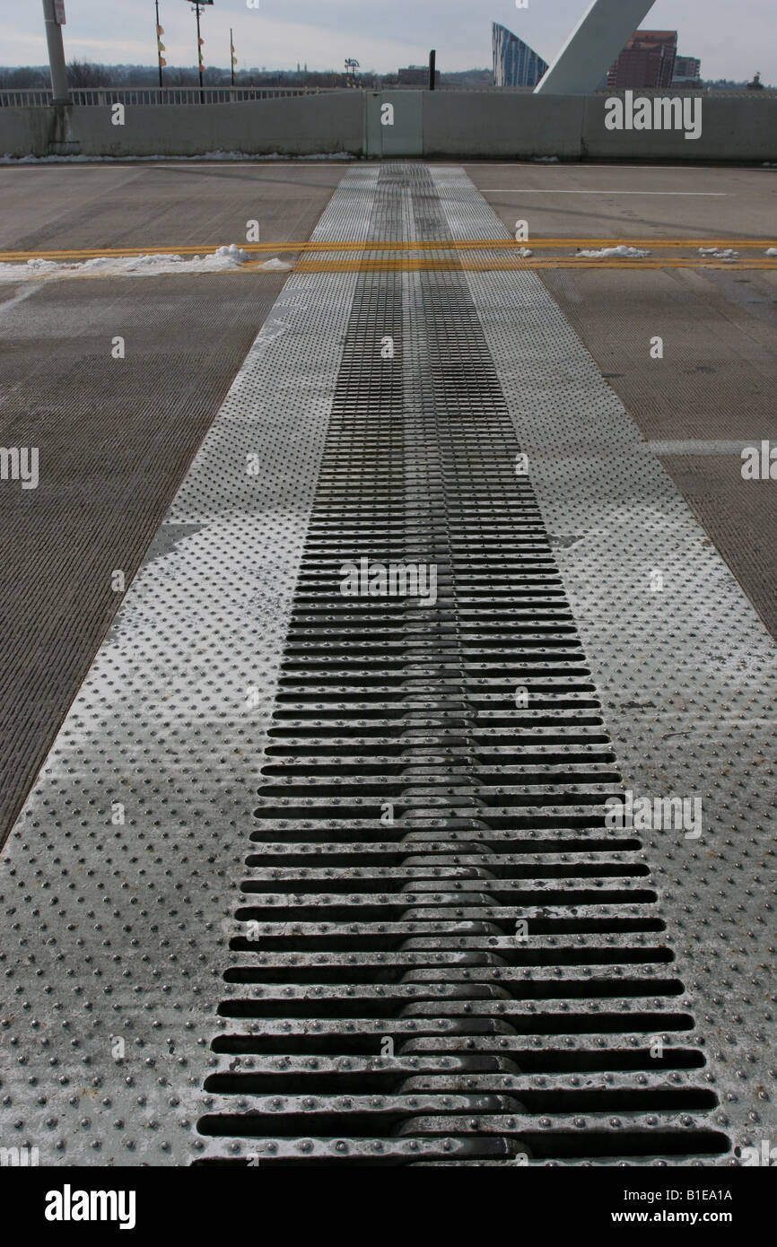 Expansion joint hi-res stock photography and images - Alamy