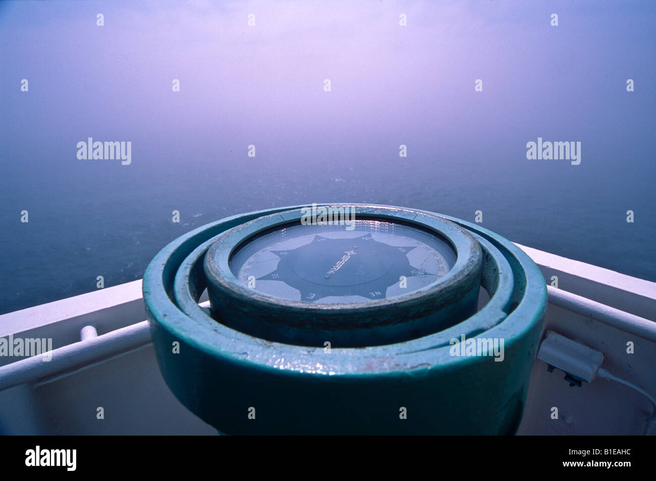 Ship compass hi-res stock photography and images - Alamy