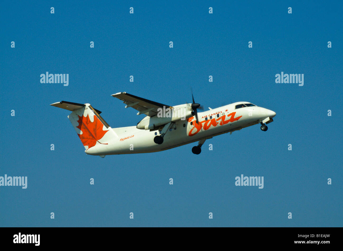 Air Canada Jazz regional passenger plane Stock Photo - Alamy