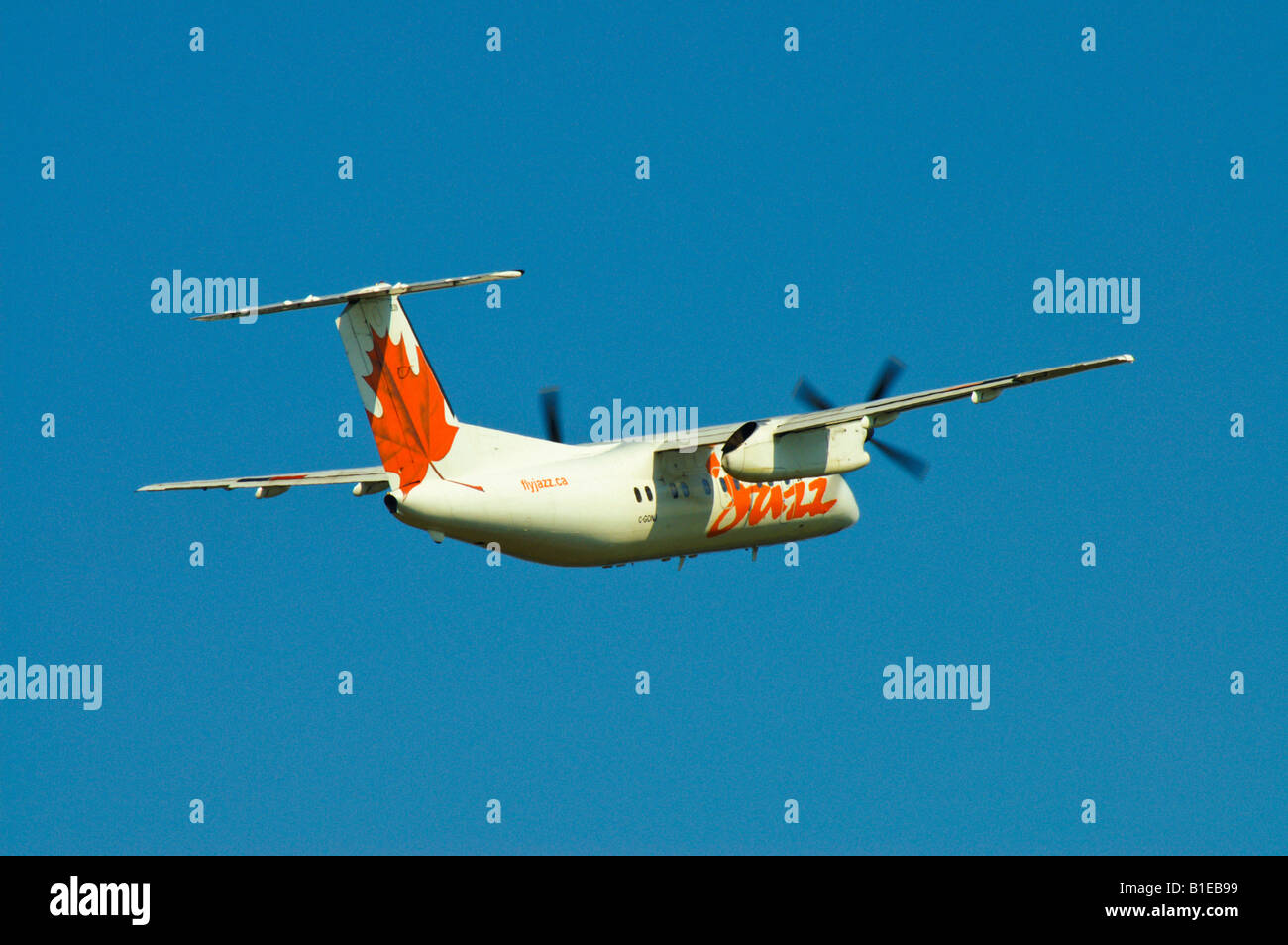 Air canada jazz hi-res stock photography and images - Alamy