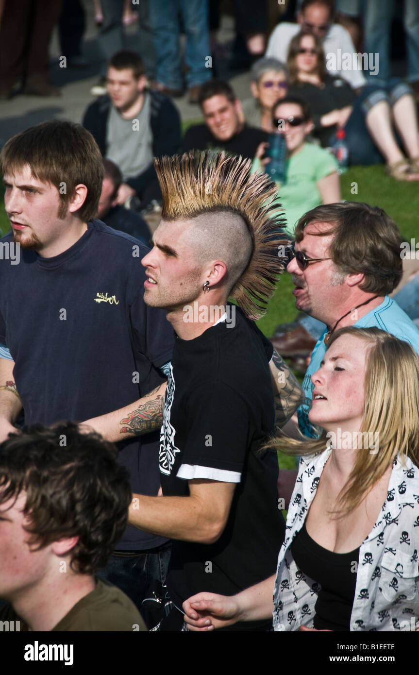 Mohican haircut hi-res stock photography and images - Alamy