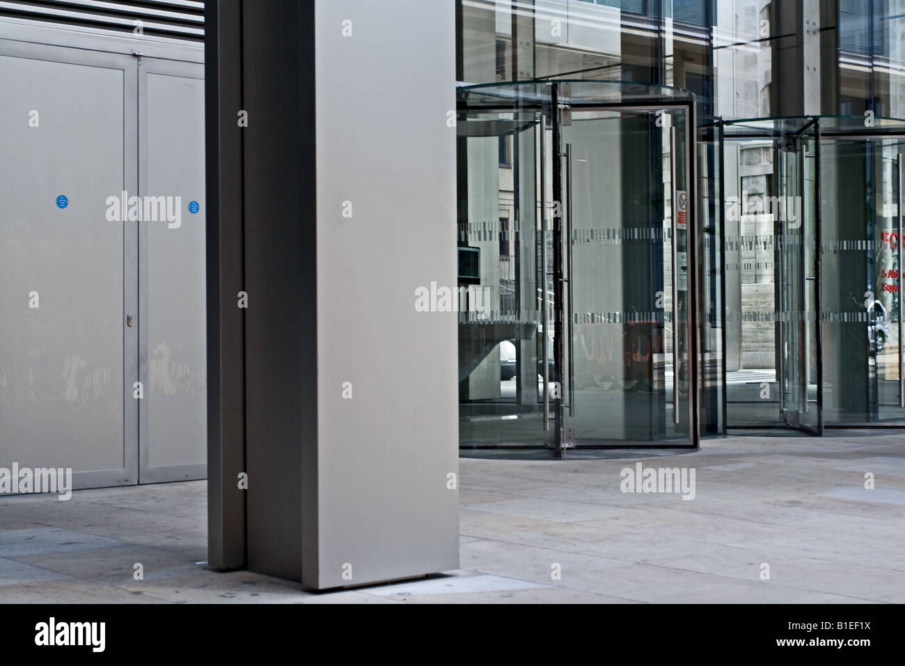 Revolving doors hi-res stock photography and images - Alamy