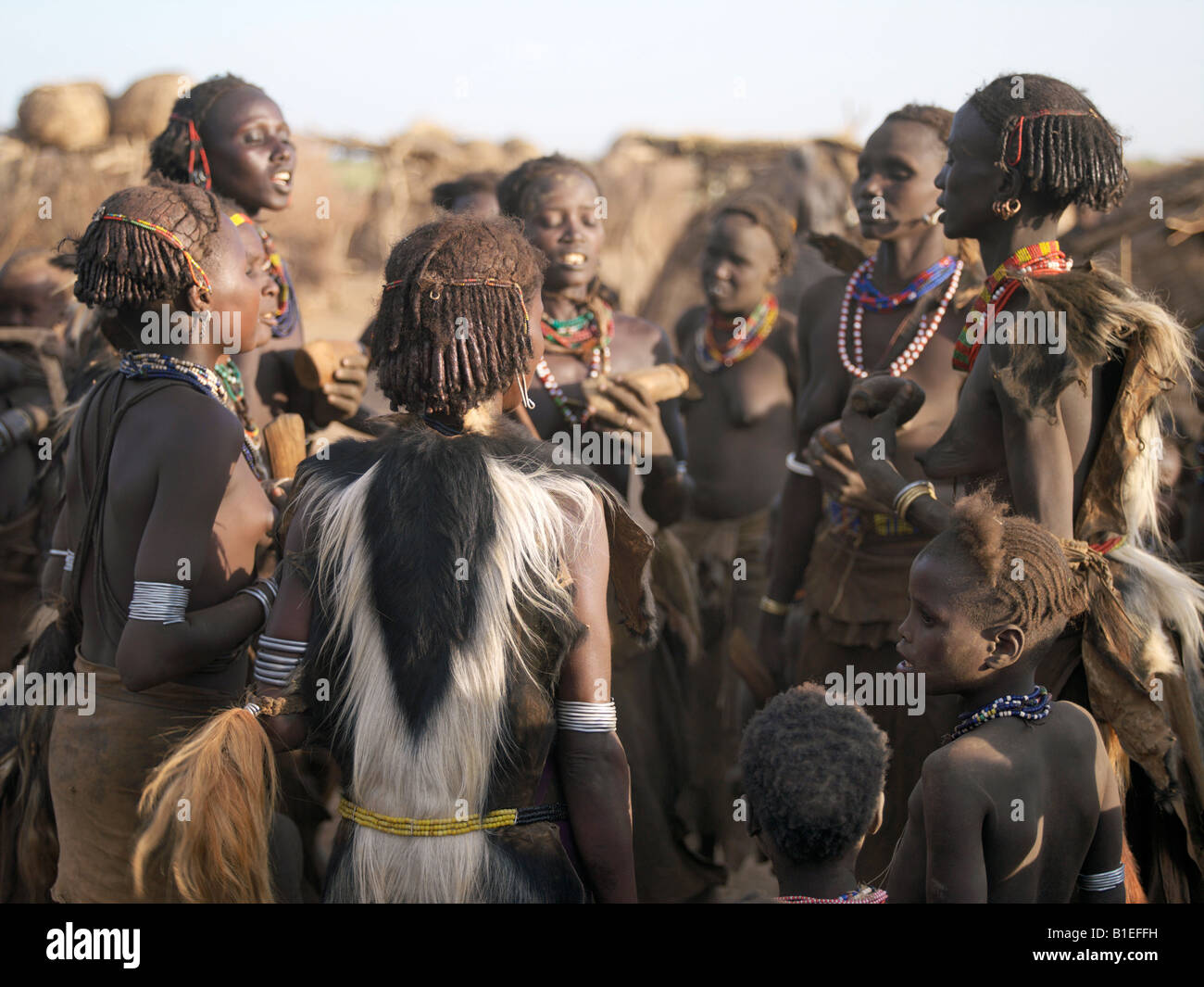 Dassanech women hi-res stock photography and images - Alamy
