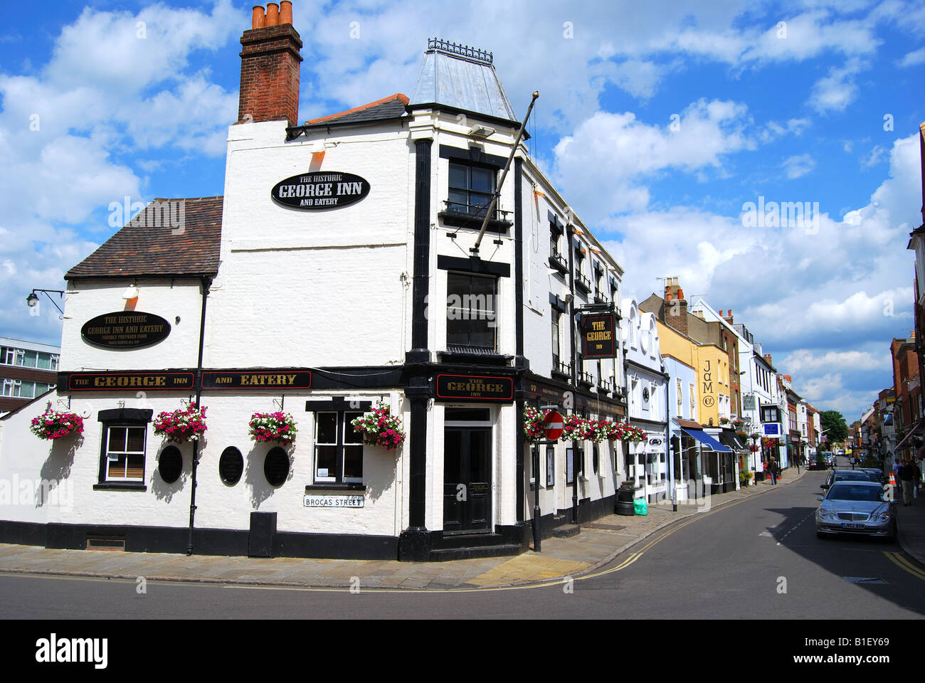 18th century The George Inn, High Street, Eton, Berkshire, England ...