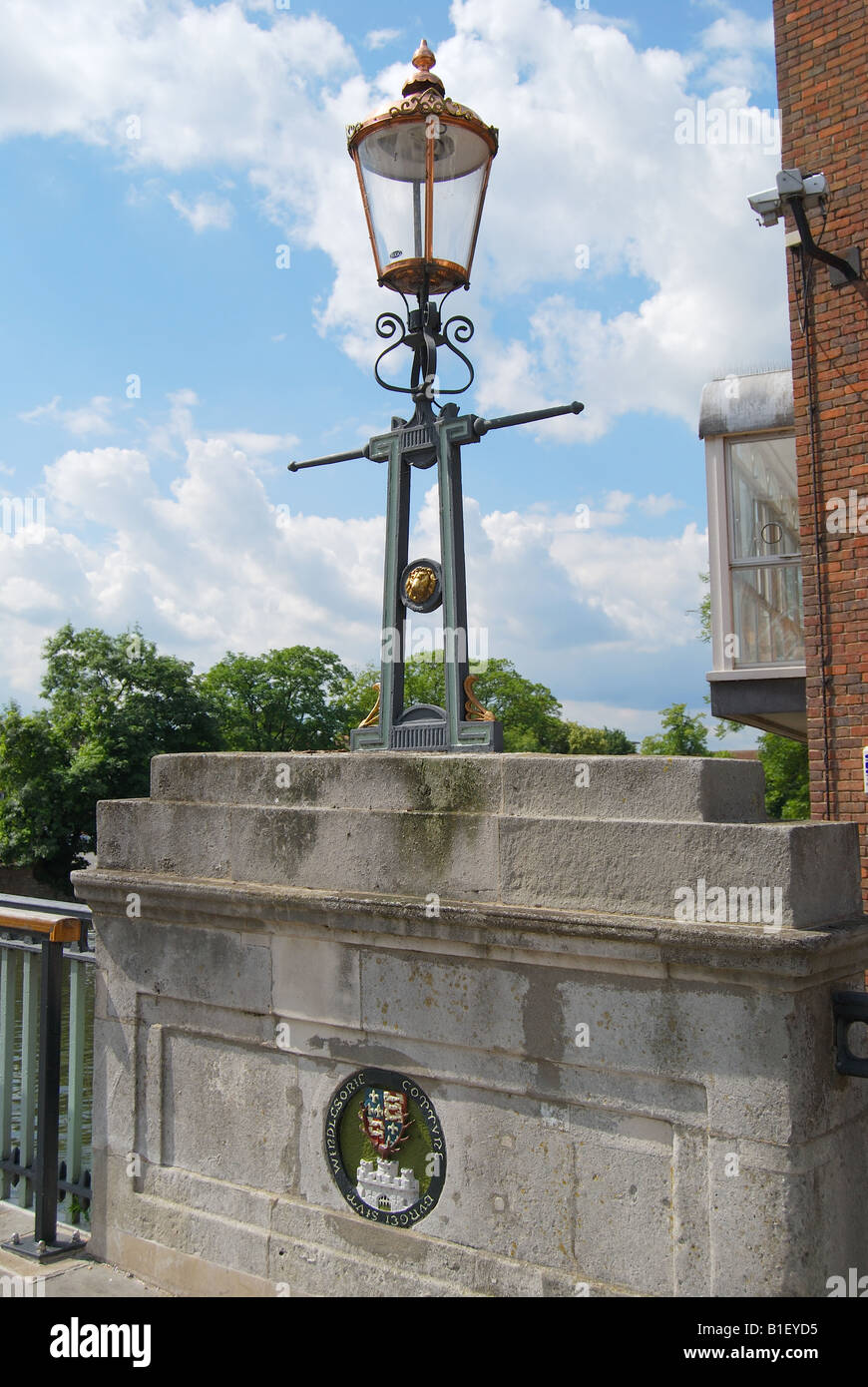 Lamp post on Windsor Bridge, Windsor, Berkshire, England, United ...
