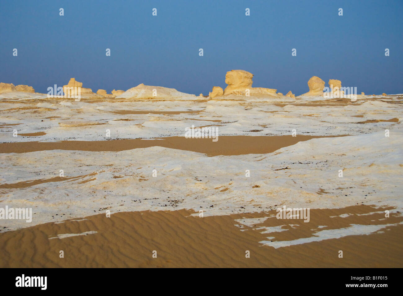 White gypsum formations and sand dunes in the White Desert Egypt Stock ...