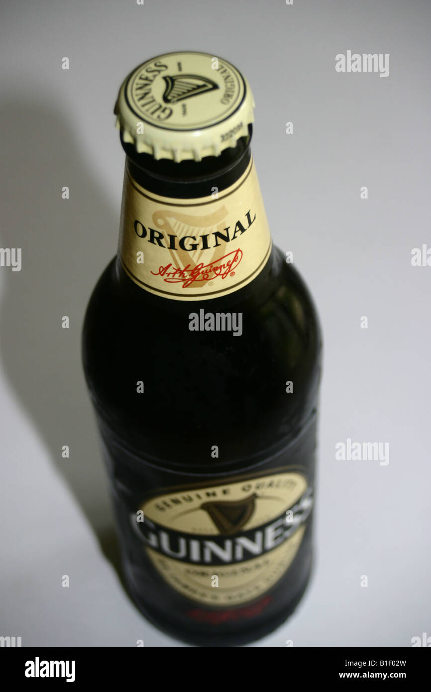A bottle of guinness Stock Photo - Alamy
