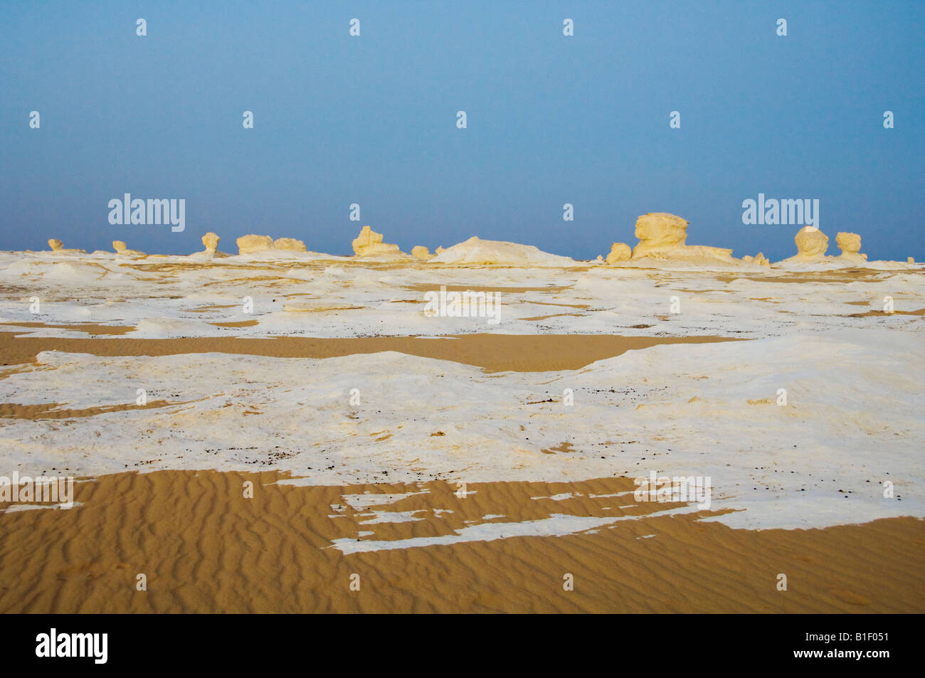 White gypsum formations and sand dunes in the White Desert Egypt Stock ...