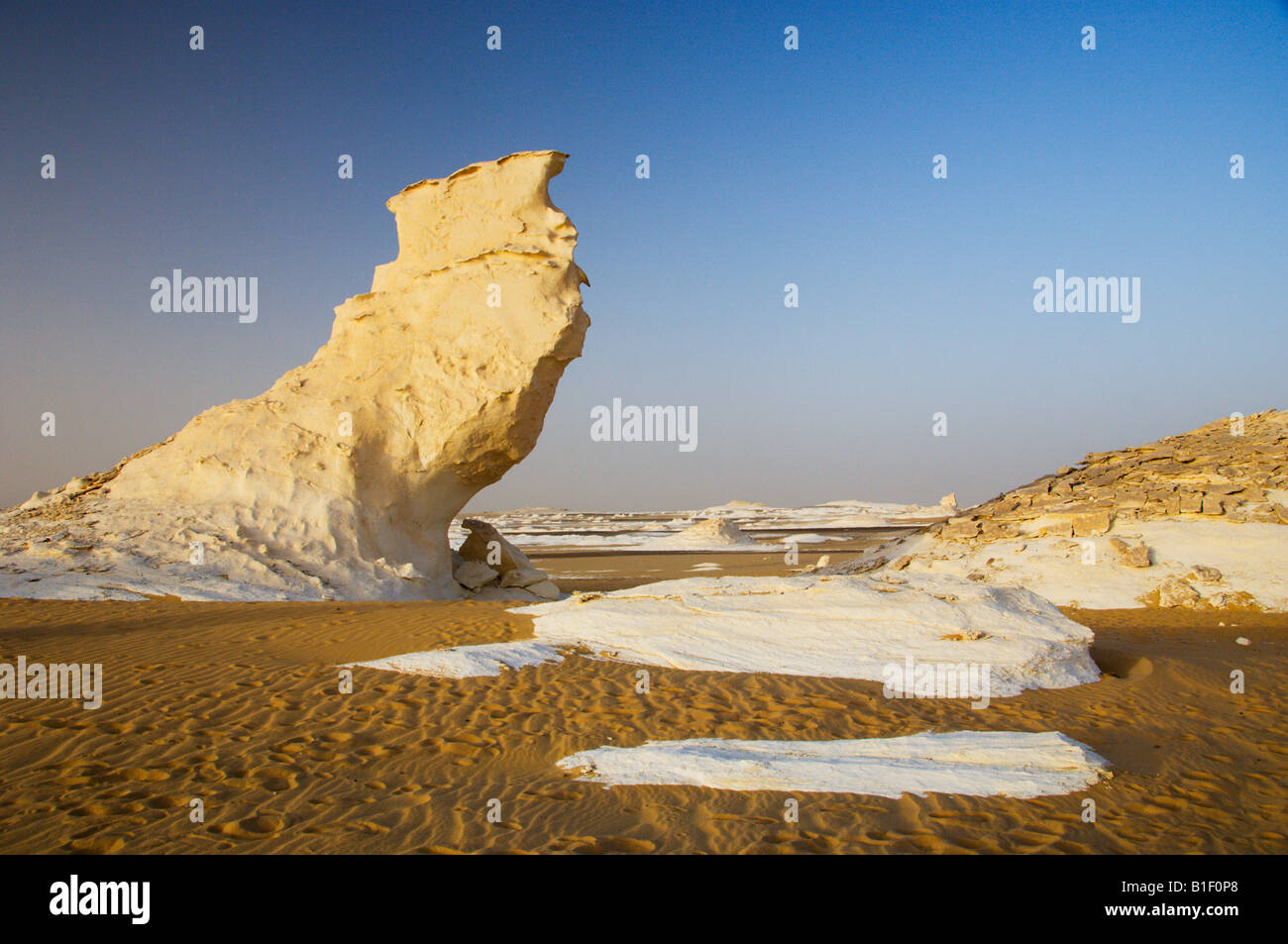 White gypsum formations and sand dunes in the White Desert Egypt Stock ...