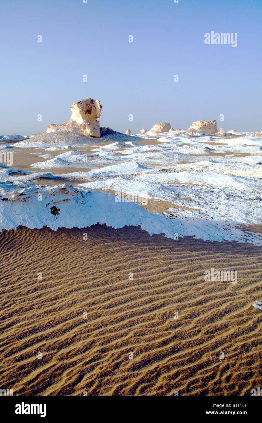 White gypsum formations and sand dunes in the White Desert Egypt Stock ...