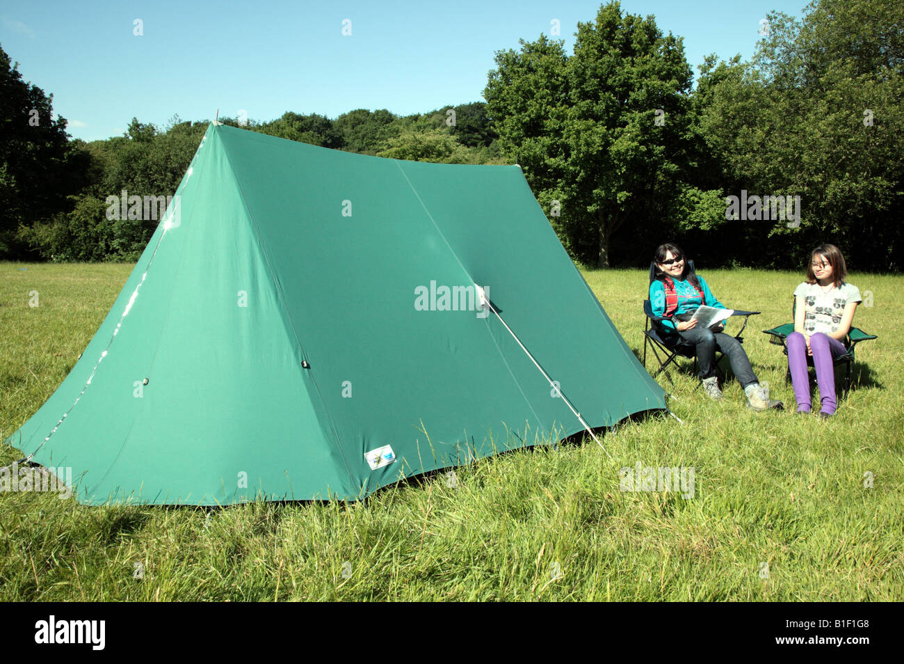 Scout scouting tent hi-res stock photography and images - Alamy