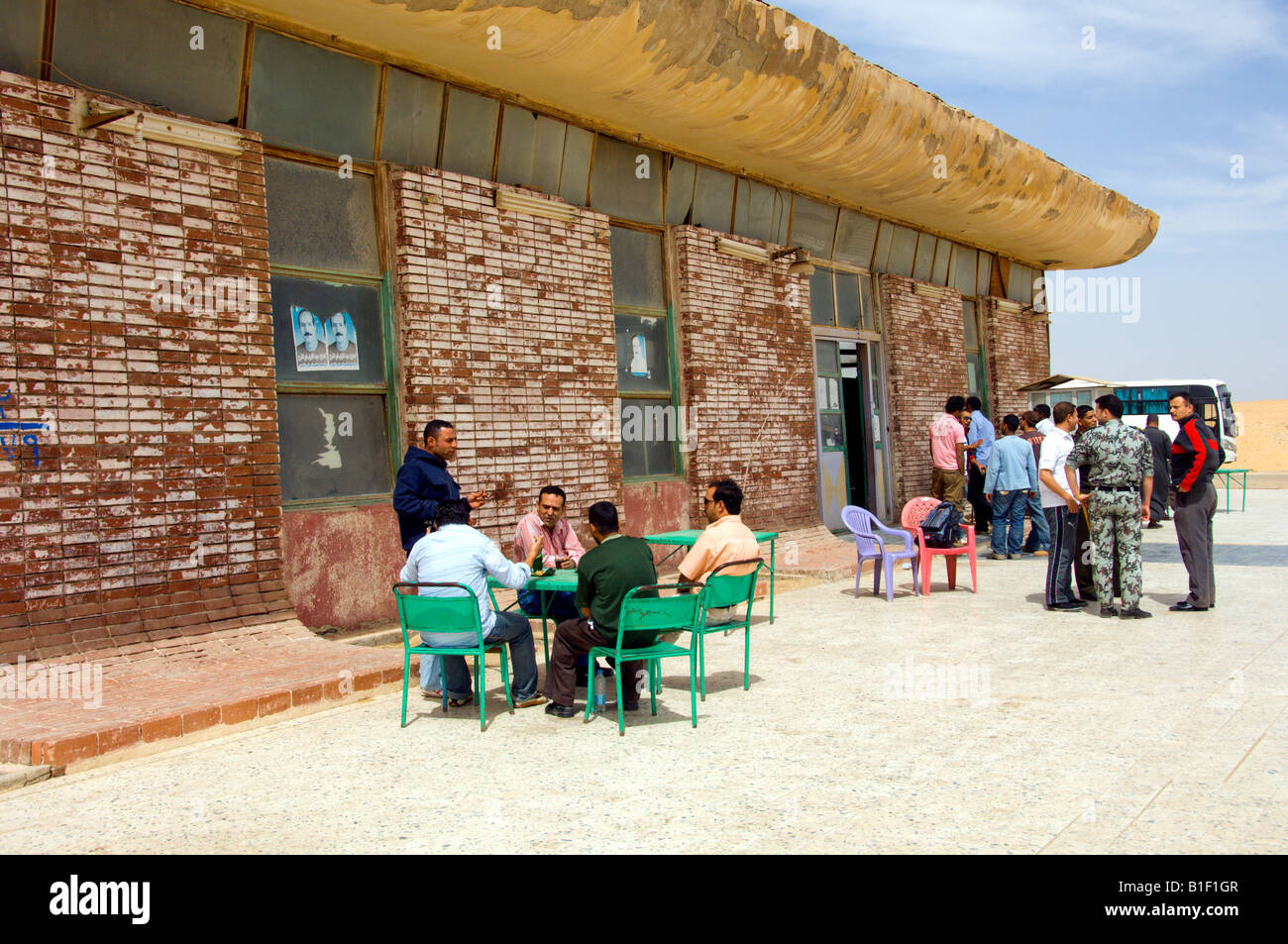 Travellers stop for coffee at a desert rest stop in the Egyptian ...