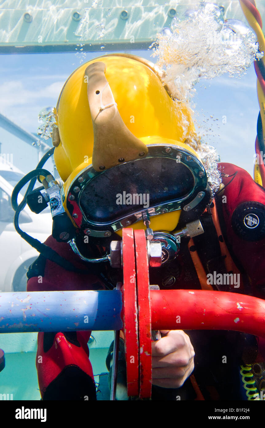 Deep flange hi-res stock photography and images - Alamy