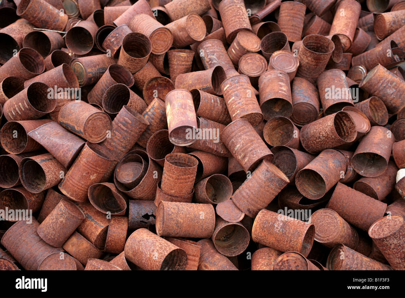 Old pile of rusty food cans in the garbage Stock Photo - Alamy