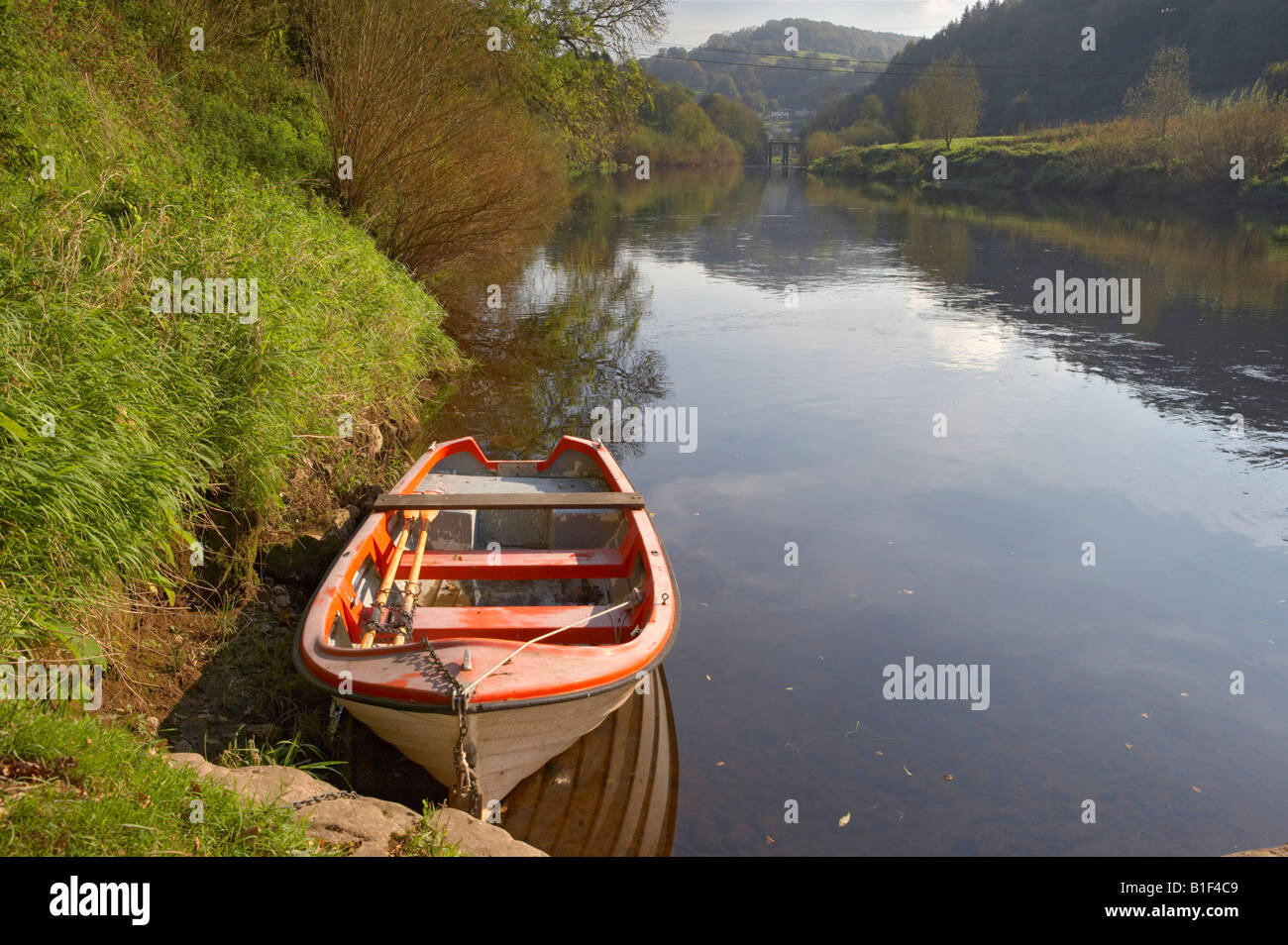 Fishing Boat on River Wye near Redbrook Stock Photo - Alamy