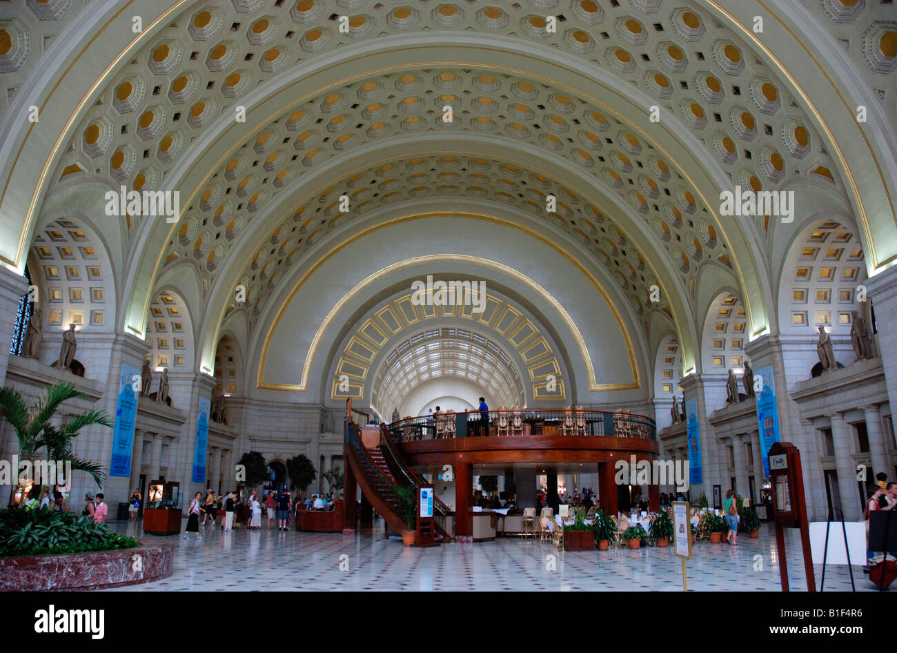 Union Station interior main hall Washington DC Stock Photo - Alamy