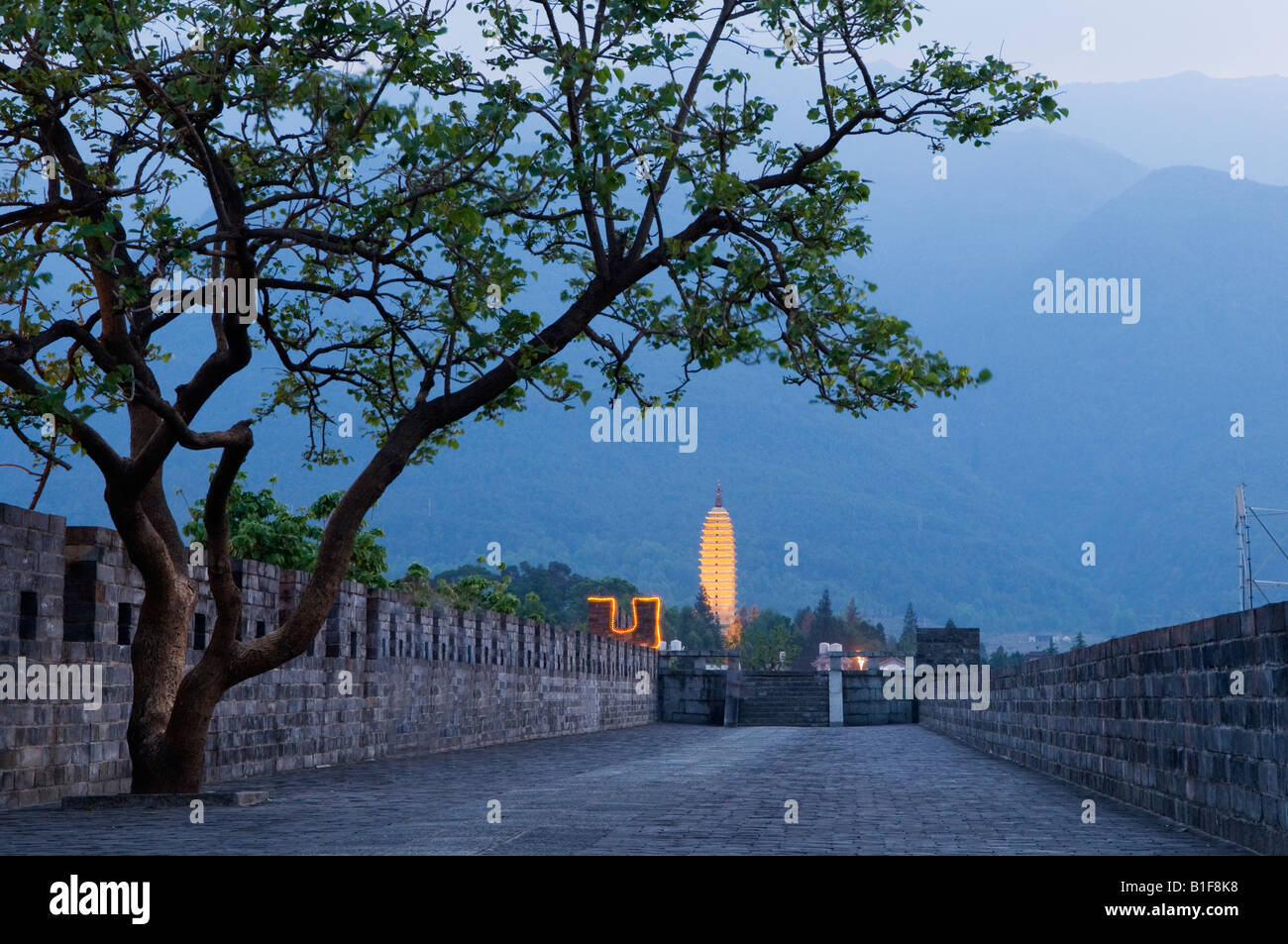 China Yunnan province Dali Town Three Pagodas Temple Stock Photo - Alamy