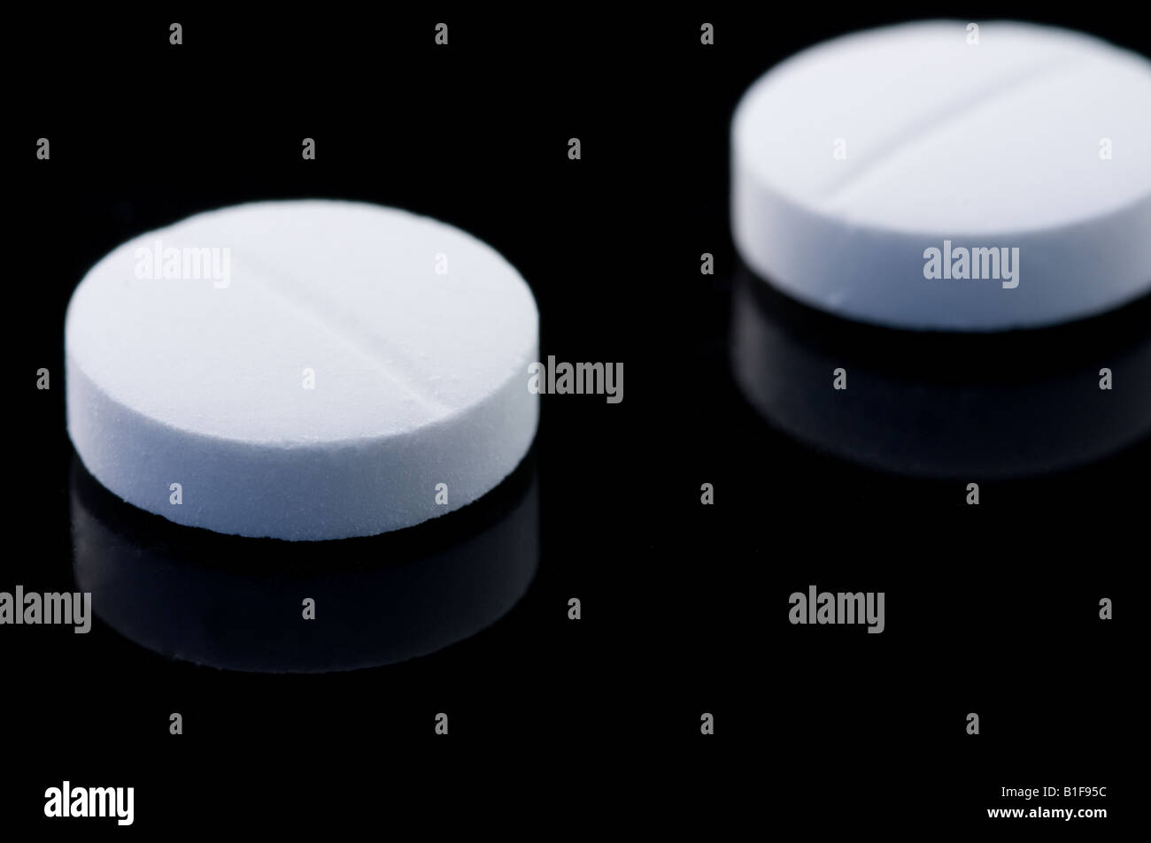 Pill popping hi-res stock photography and images - Alamy