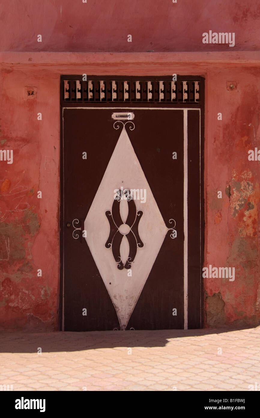 Door in marrakech Stock Photo - Alamy