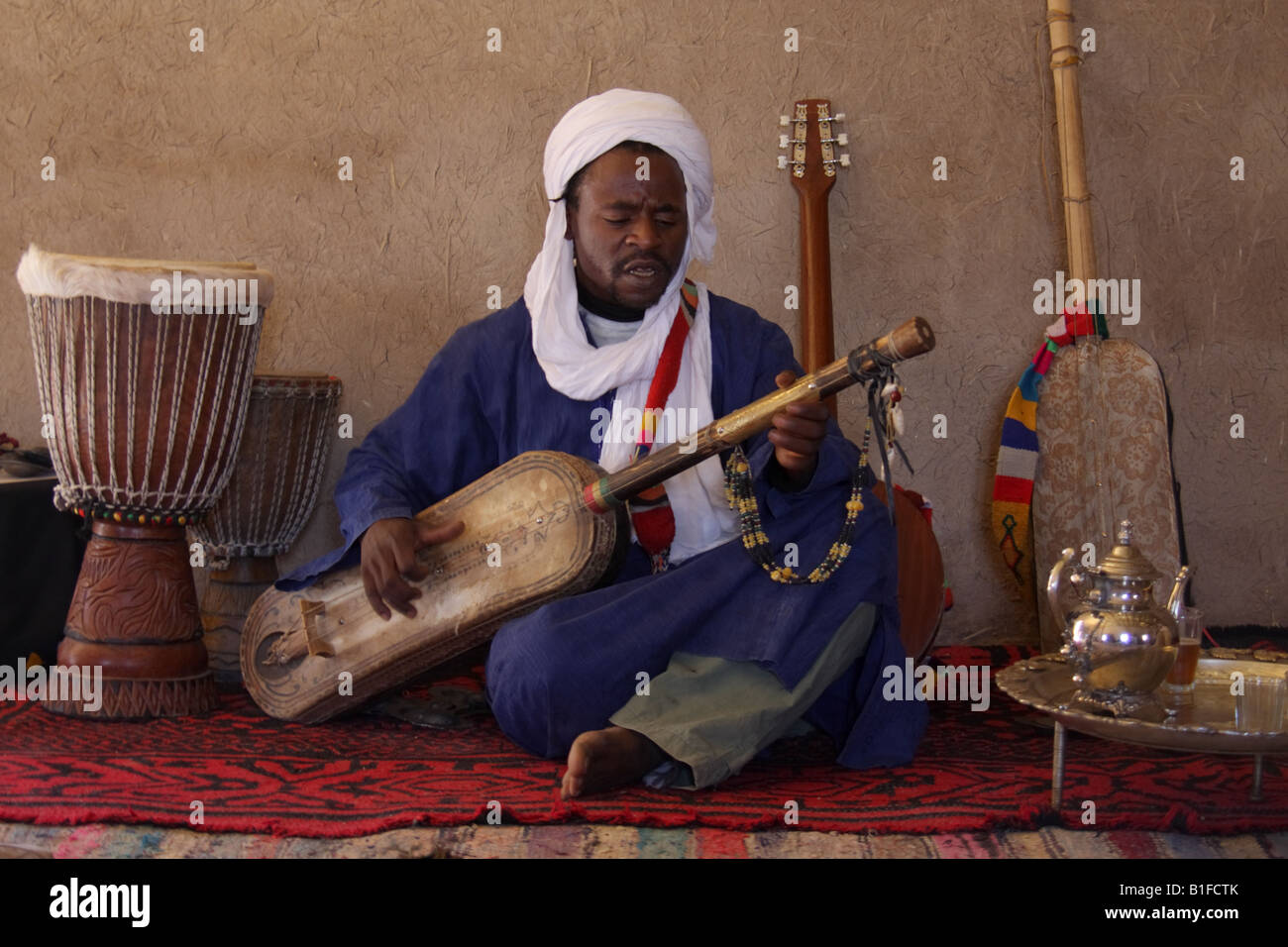Berber musician hi-res stock photography and images - Alamy