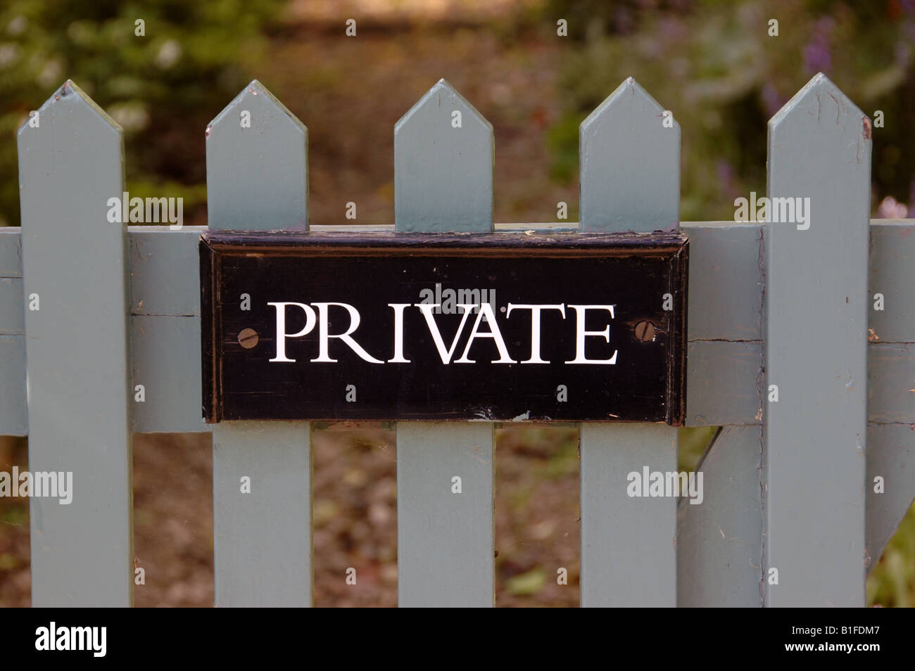 A privacy sign on a fence Stock Photo - Alamy