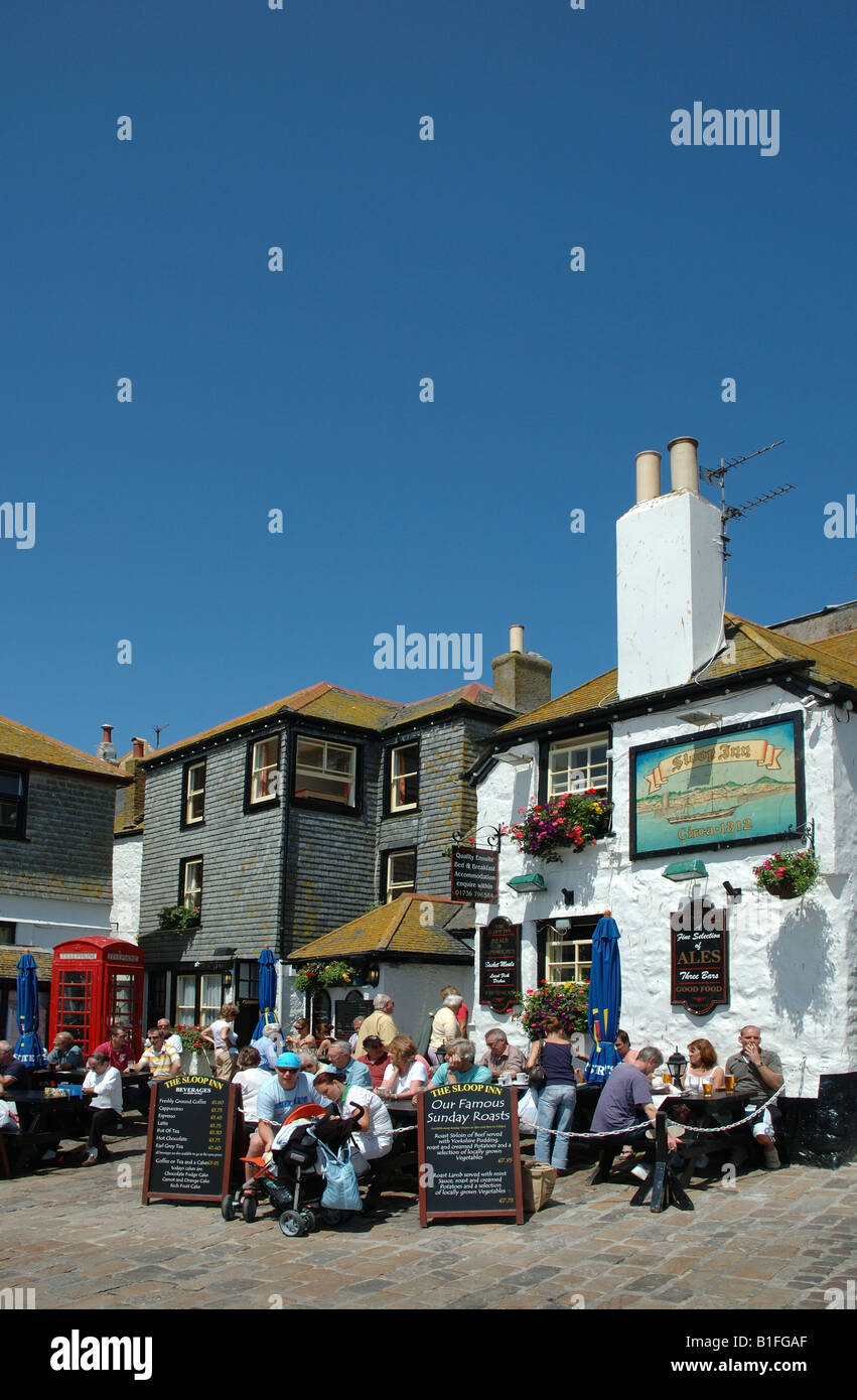 The Sloop Inn, St Ives, Cornwall, England, Uk Stock Photo - Alamy