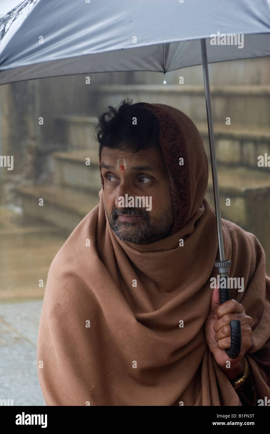 Priest Pujari High Resolution Stock Photography and Images - Alamy