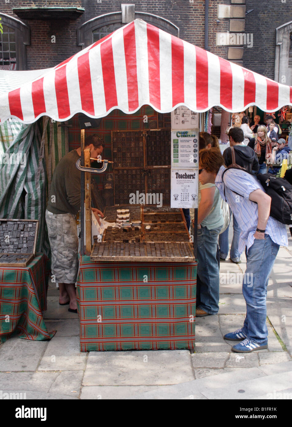 Piccadilly market london people hi-res stock photography and images - Alamy