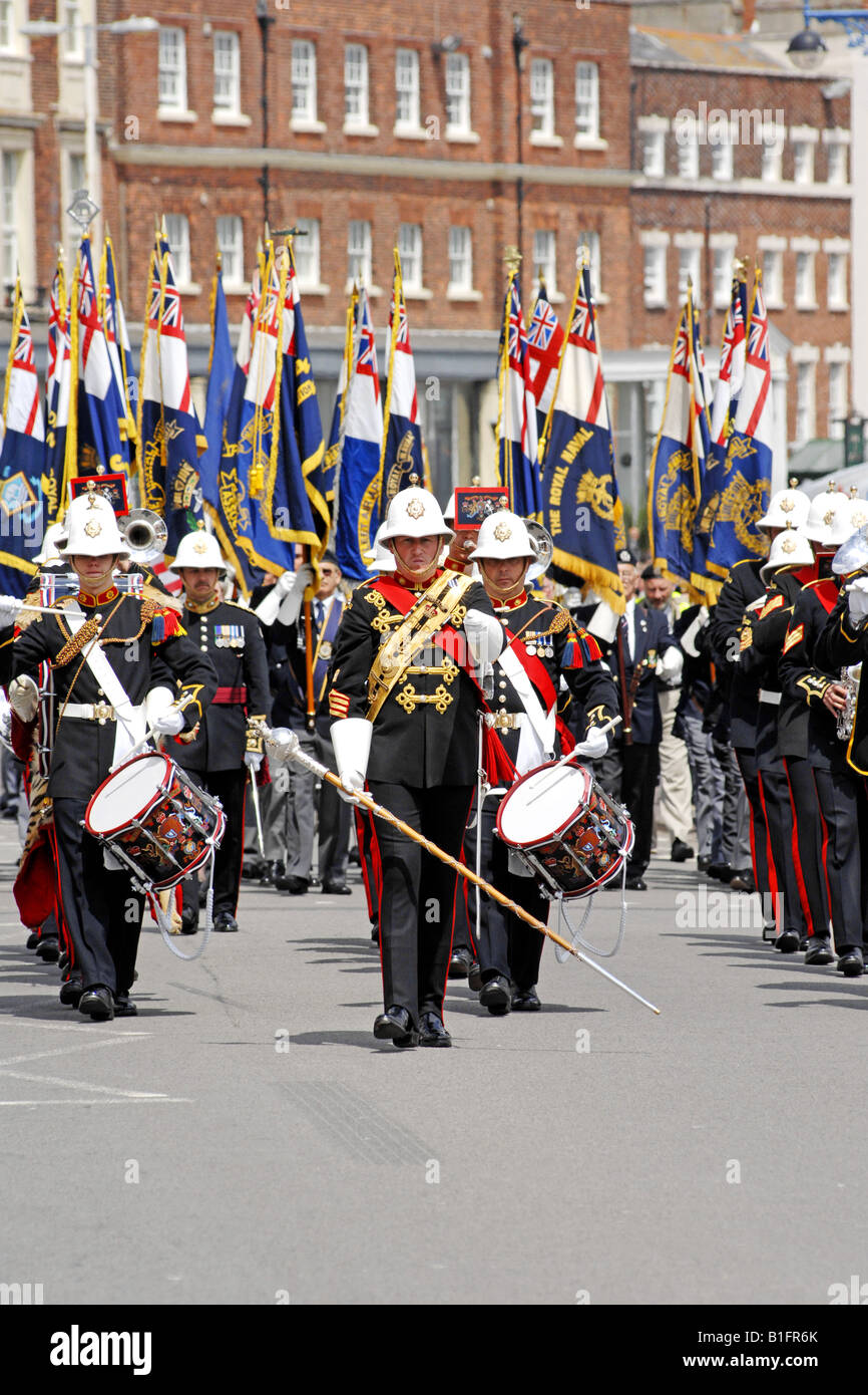 Royal marines in dress uniform hi-res stock photography and images - Alamy