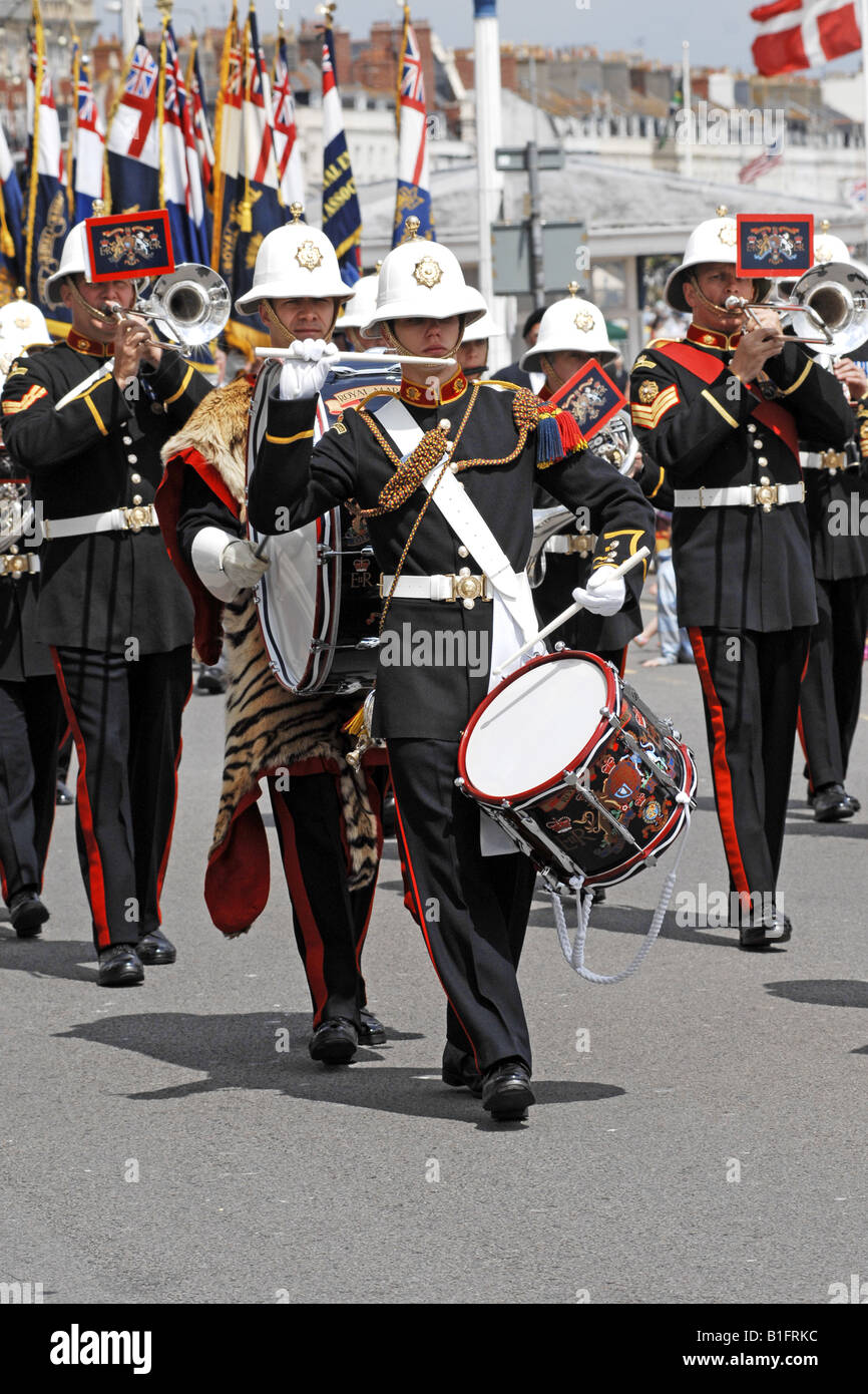 Royal marines in dress uniform hi-res stock photography and images - Alamy